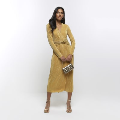 Gold plisse plunge bodycon midi dress | River Island